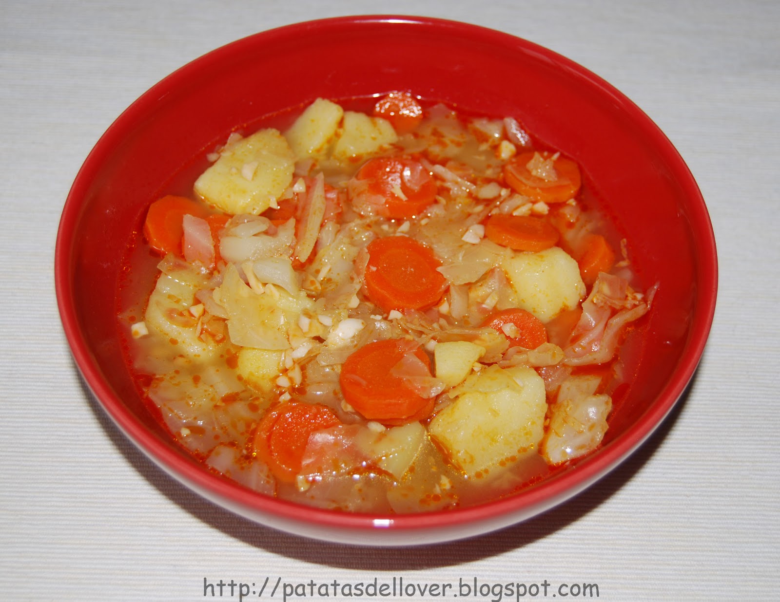 Patatas de llover: REPOLLO CON PATATAS Y ZANAHORIAS