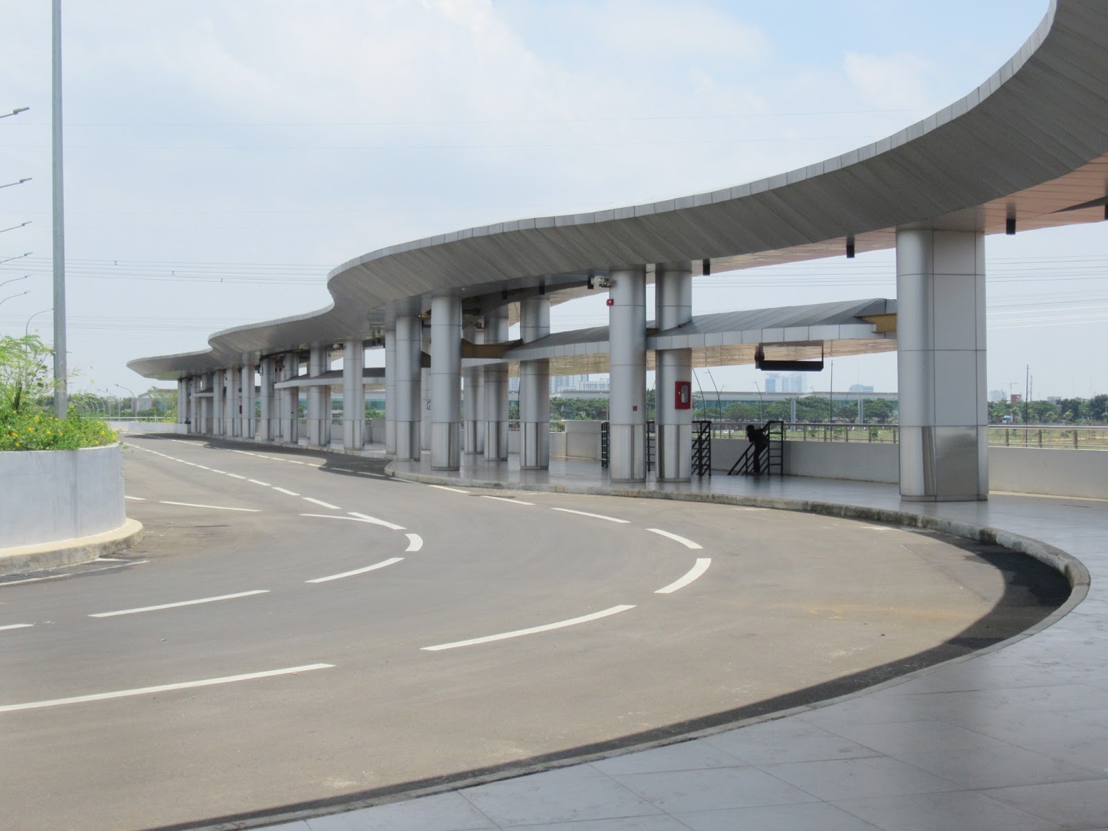 Eksplore Stasiun Cisauk dan Intermoda BSD City | Kurnia Amelia