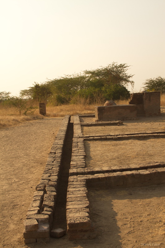 Photography and beyond: Lothal- Last Post of Indus Valley Civilization