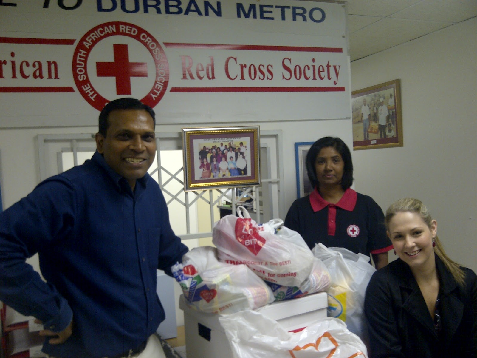 SUPA NEWS: HEAD OFFICE DONATES TO SA RED CROSS SOCIETY