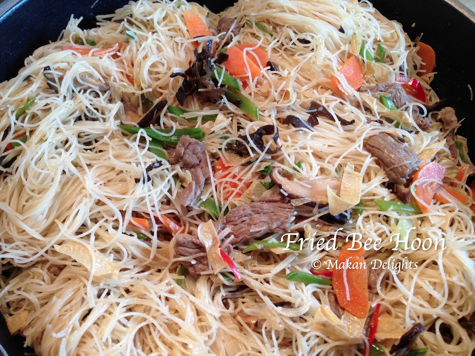 Makan Delights: Fried Bee Hoon (Malay-style)