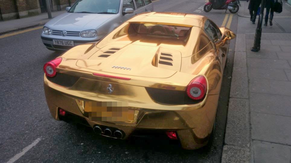 Reporteros.com: FOTOGALERÍA: UN FERRARI DE ORO DESLUMBRA EN LONDRES