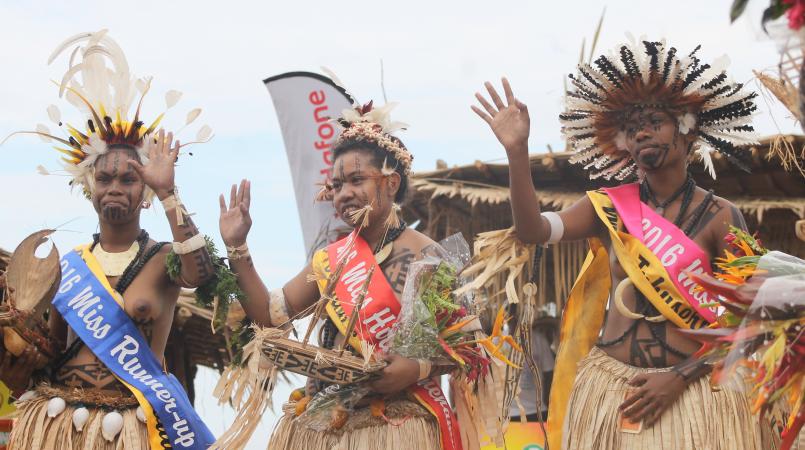 A Pride of A Tribe : The 2016 Hiri Moale Festival starts with the ...