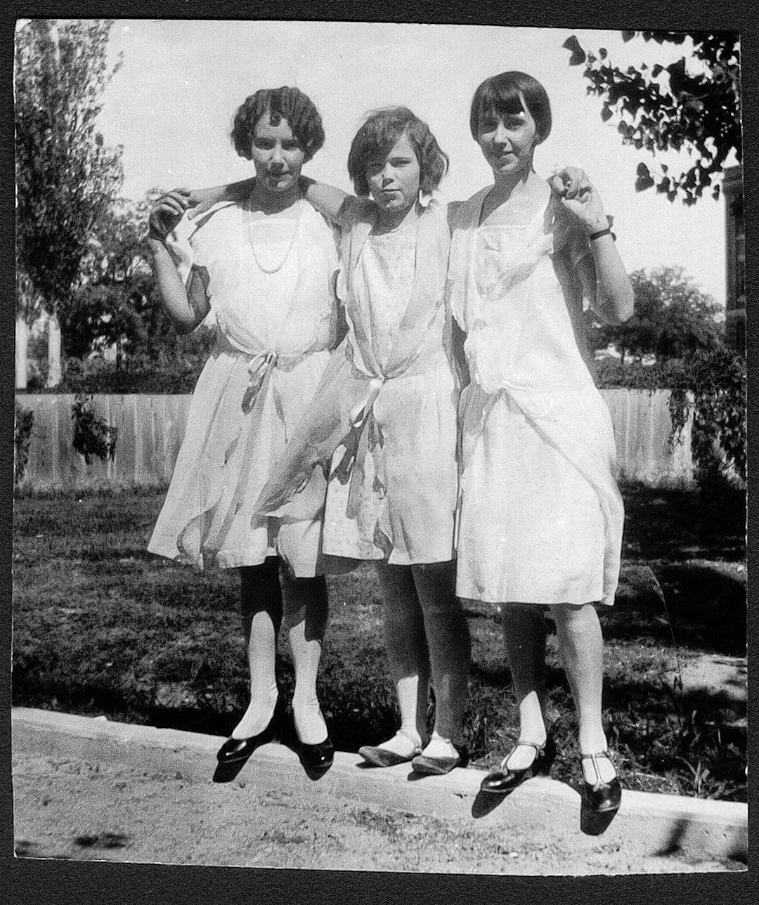 EDNA FAY LAWSON HOSKINS: EDNA FAY LAWSON HOSKINS