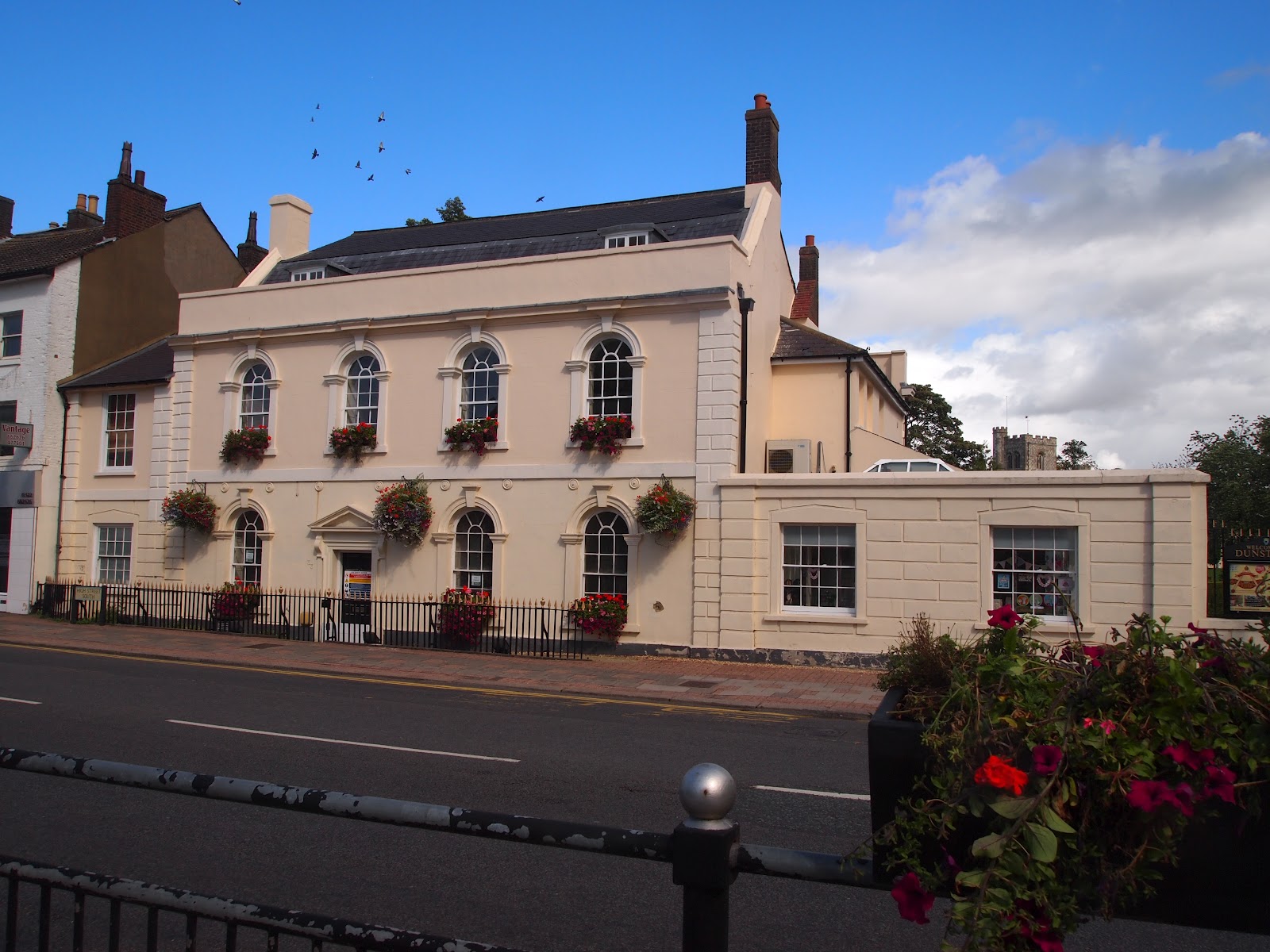 Dunstabelle's Dunstable: The Priory Grounds Dunstable