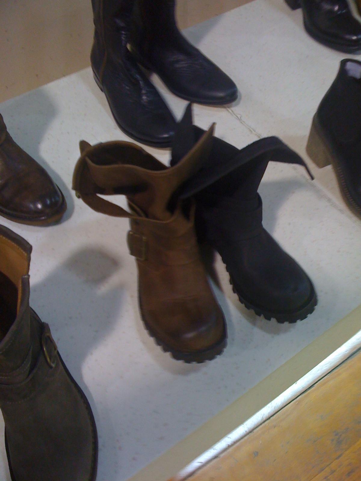 STYLE incorporated: BOOTYLICIOUS continued....ZOMP, COUNTRY ROAD ...