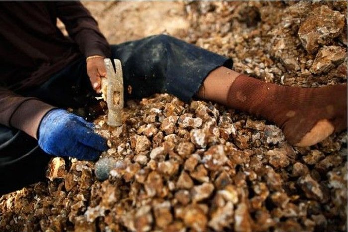 Melombong emas secara kecilan :: 9g@F