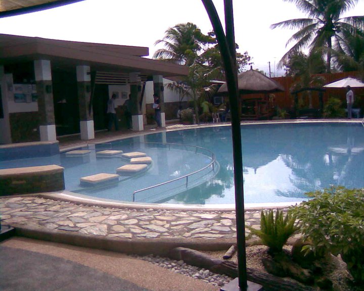 My own line travel: DCG FAMILY POOL