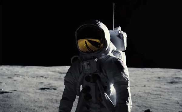 The Flick Chick: Review: First Man (2018)