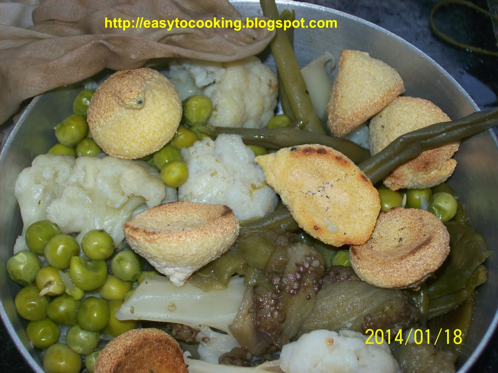 Easy Recipes For U: Boiled vegetable with few drops of oil