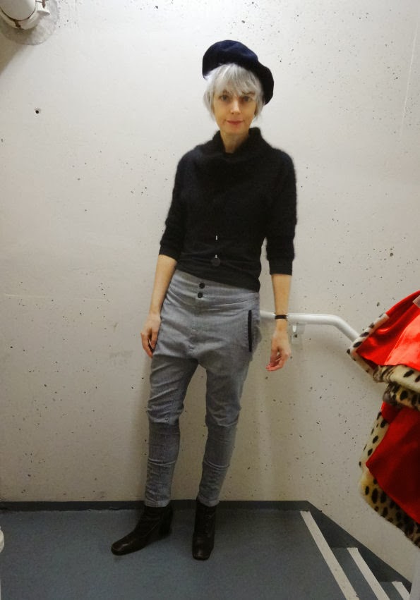 Bag and a Beret: Massive train engineer pants to carry big loads