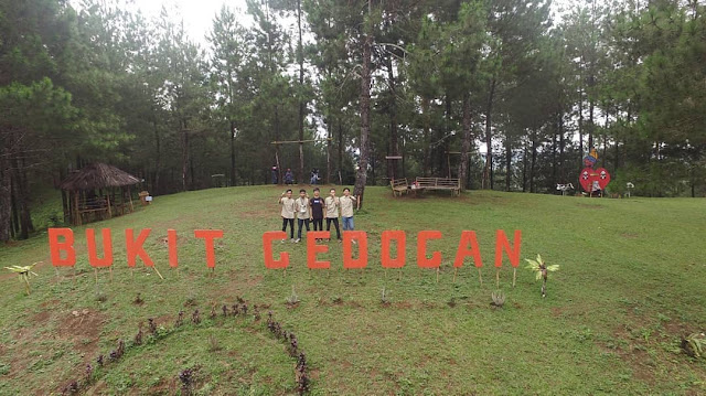 Suasana di Hutan Pinus Bukit Gedogan Sodonghilir | Tasik Hits ...