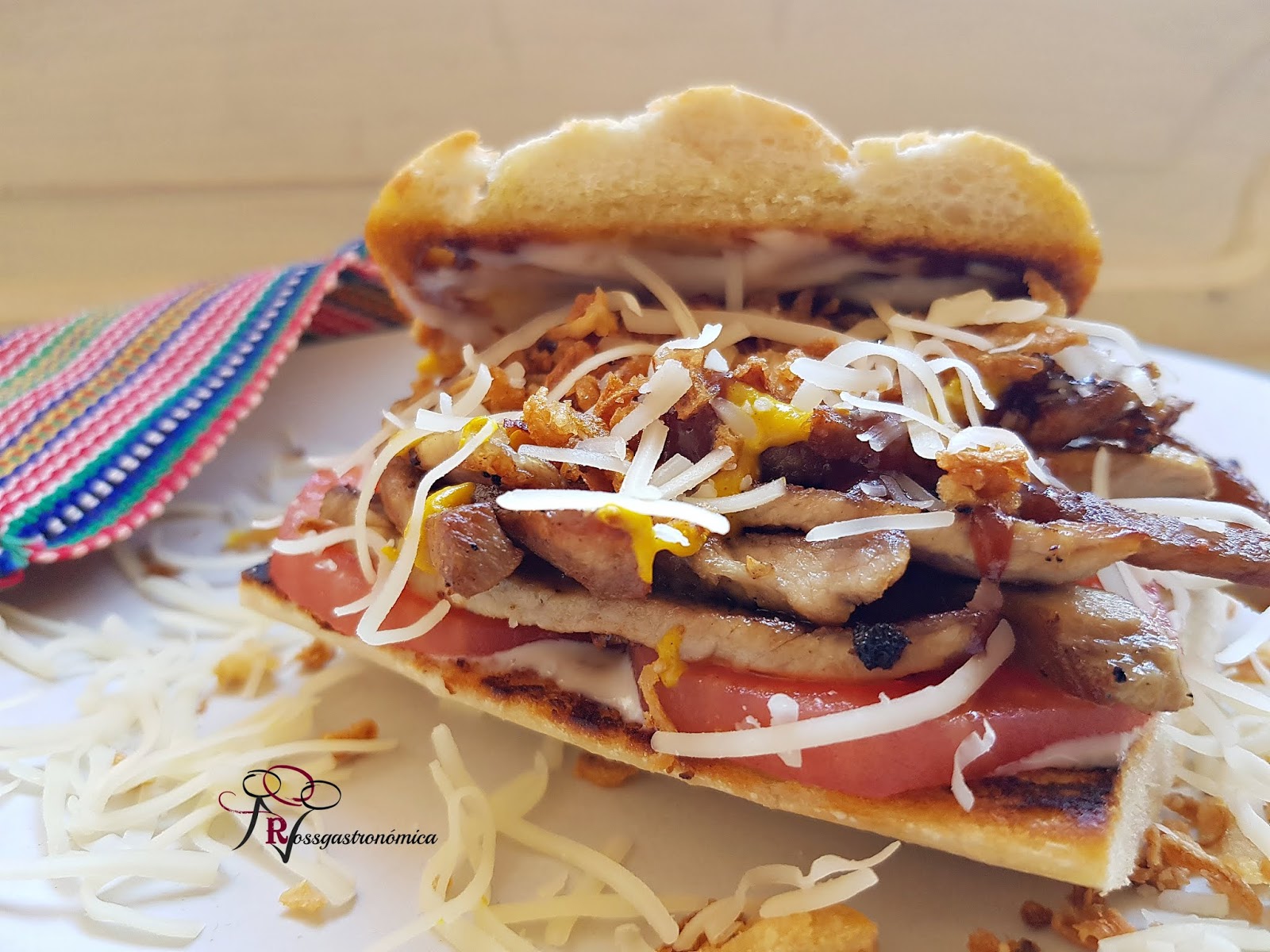 Pepito de cabecero de cerdo a baja temperatura