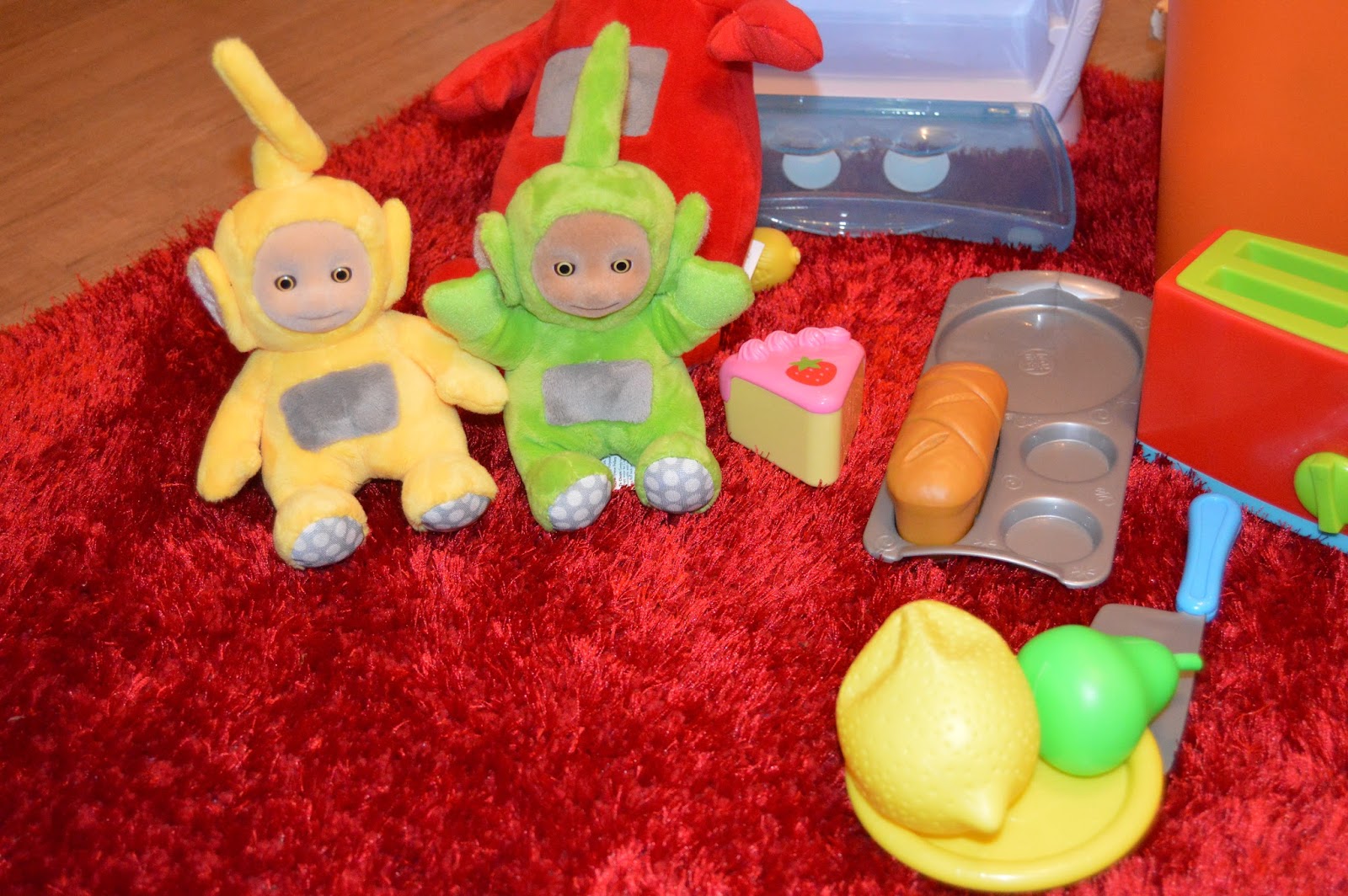 Playdays and Runways: Teletubbies Toys Review