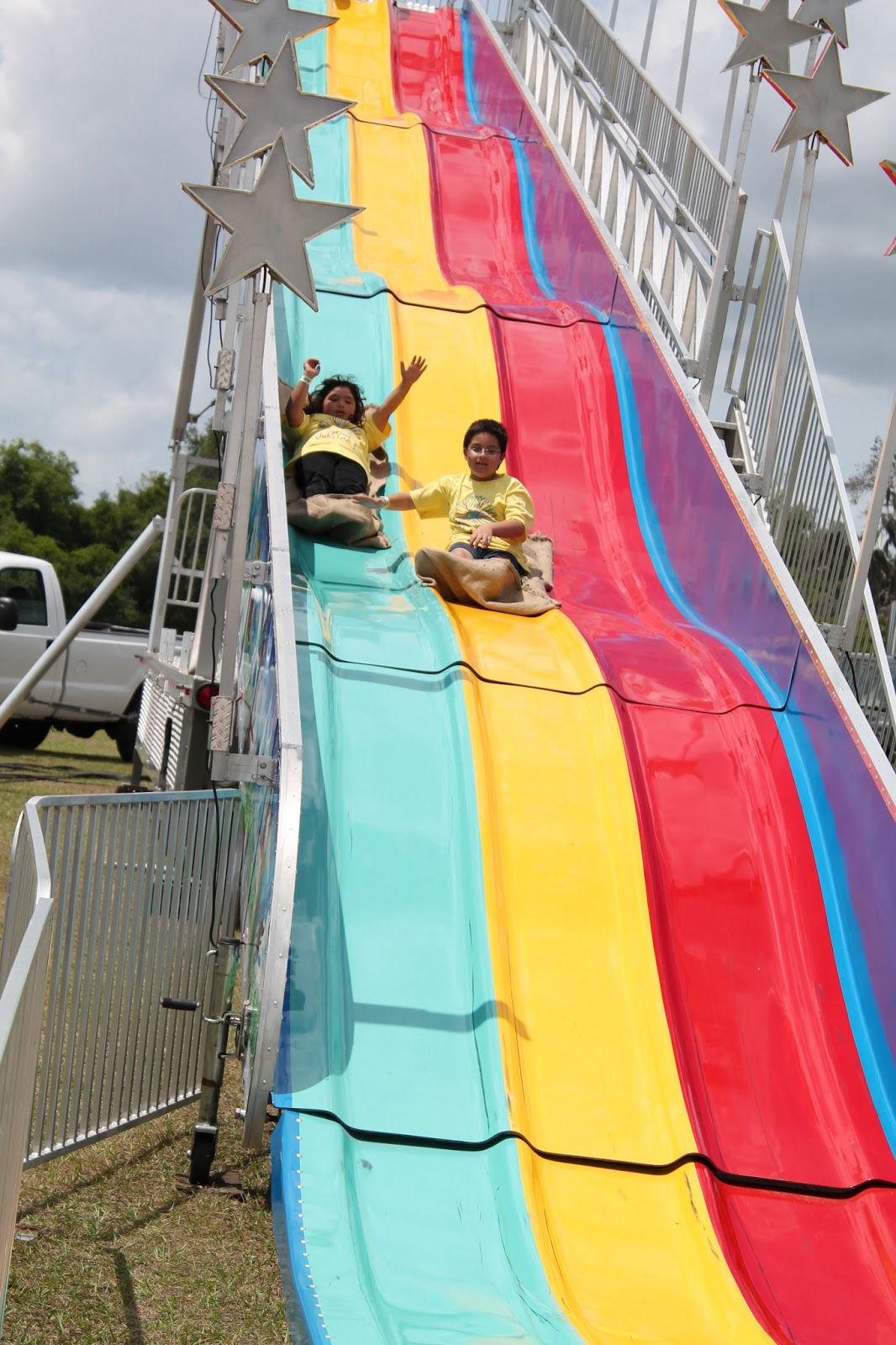Daddy Waddy Weeviews: Riding The Giant Slide At Spring Jubilee