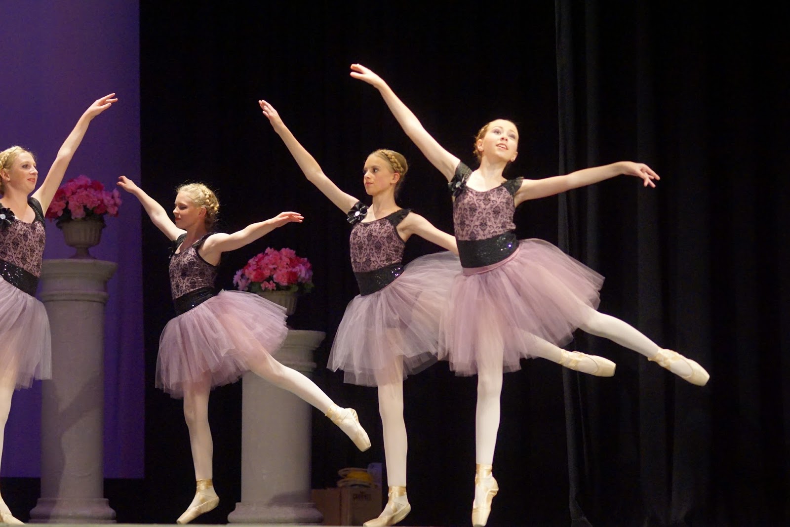 En Pointe School of Ballet: Performance Gallery