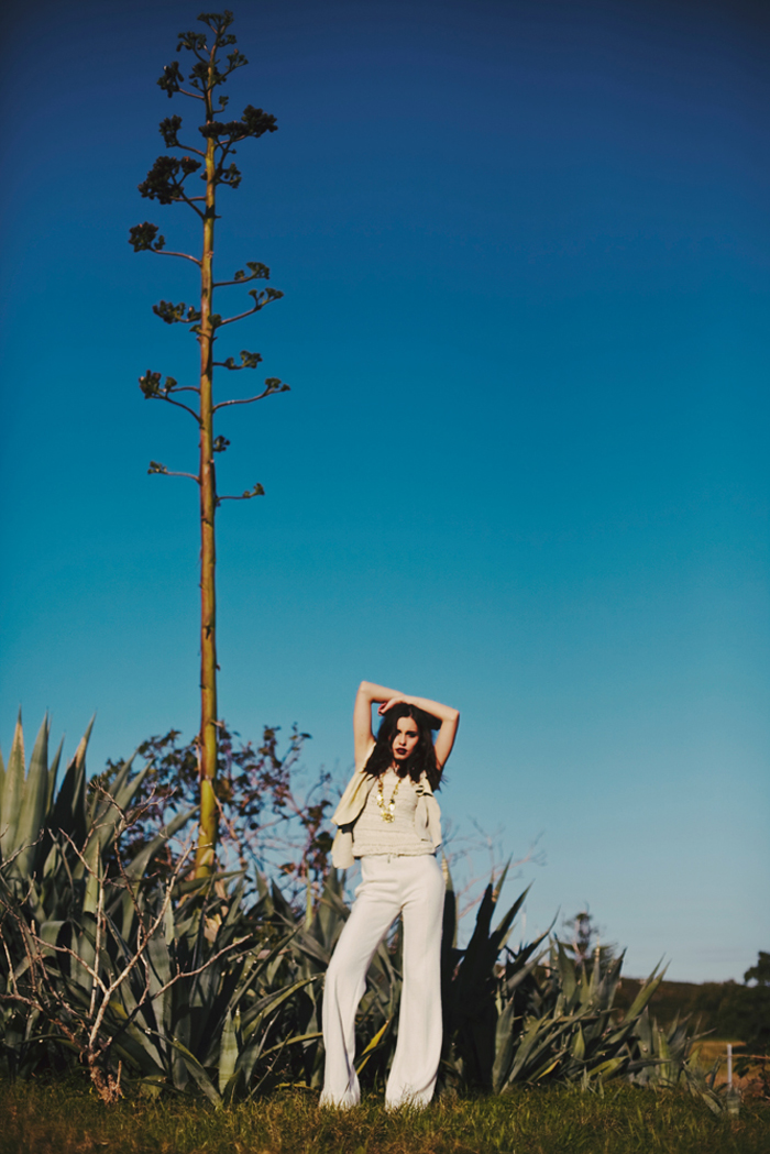 glittering heads dream.: she dances, with the ink.