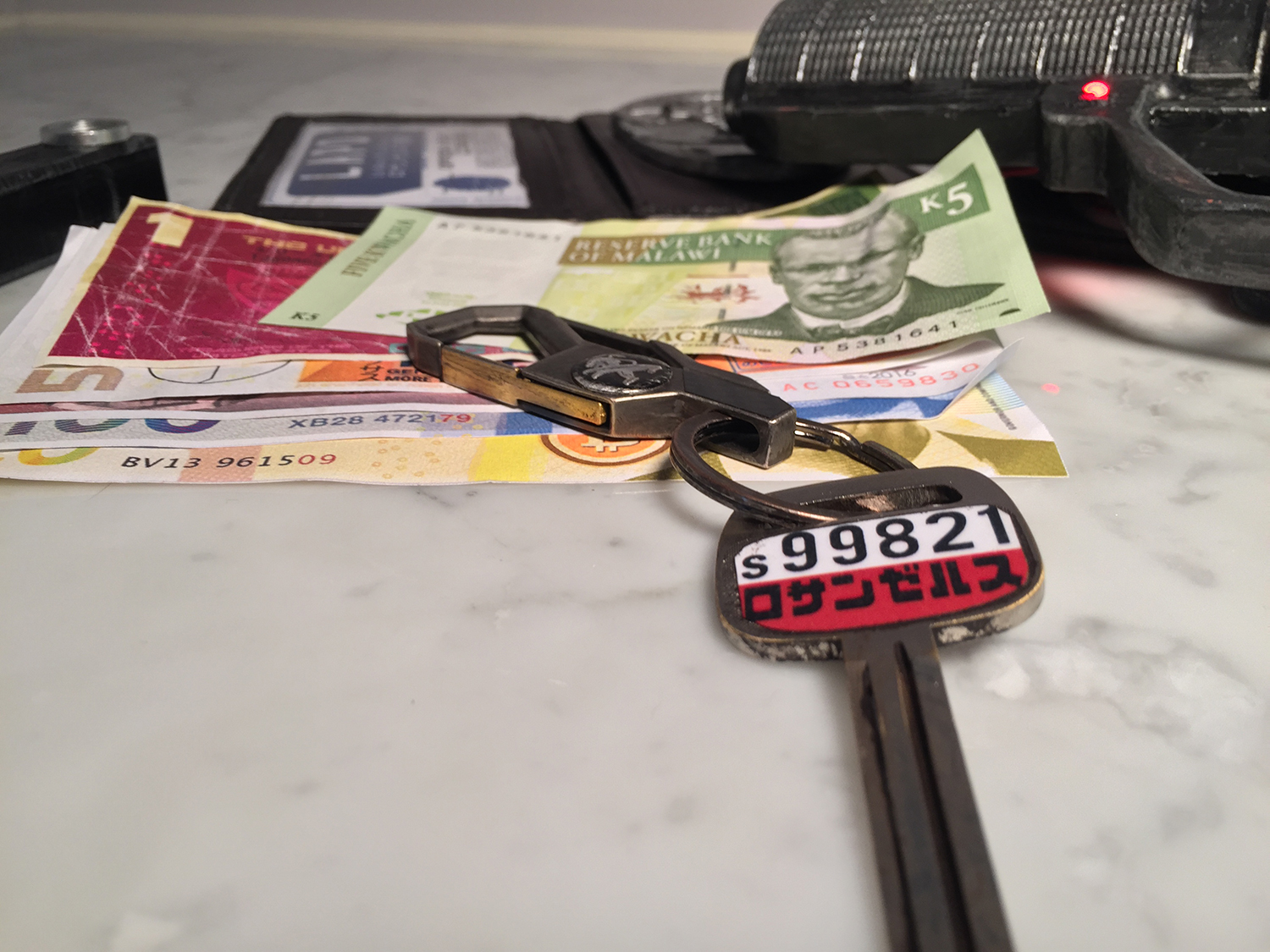 Blade Runner: 2049 Officer K LAPD Peugeot Spinner Car Key and Cash