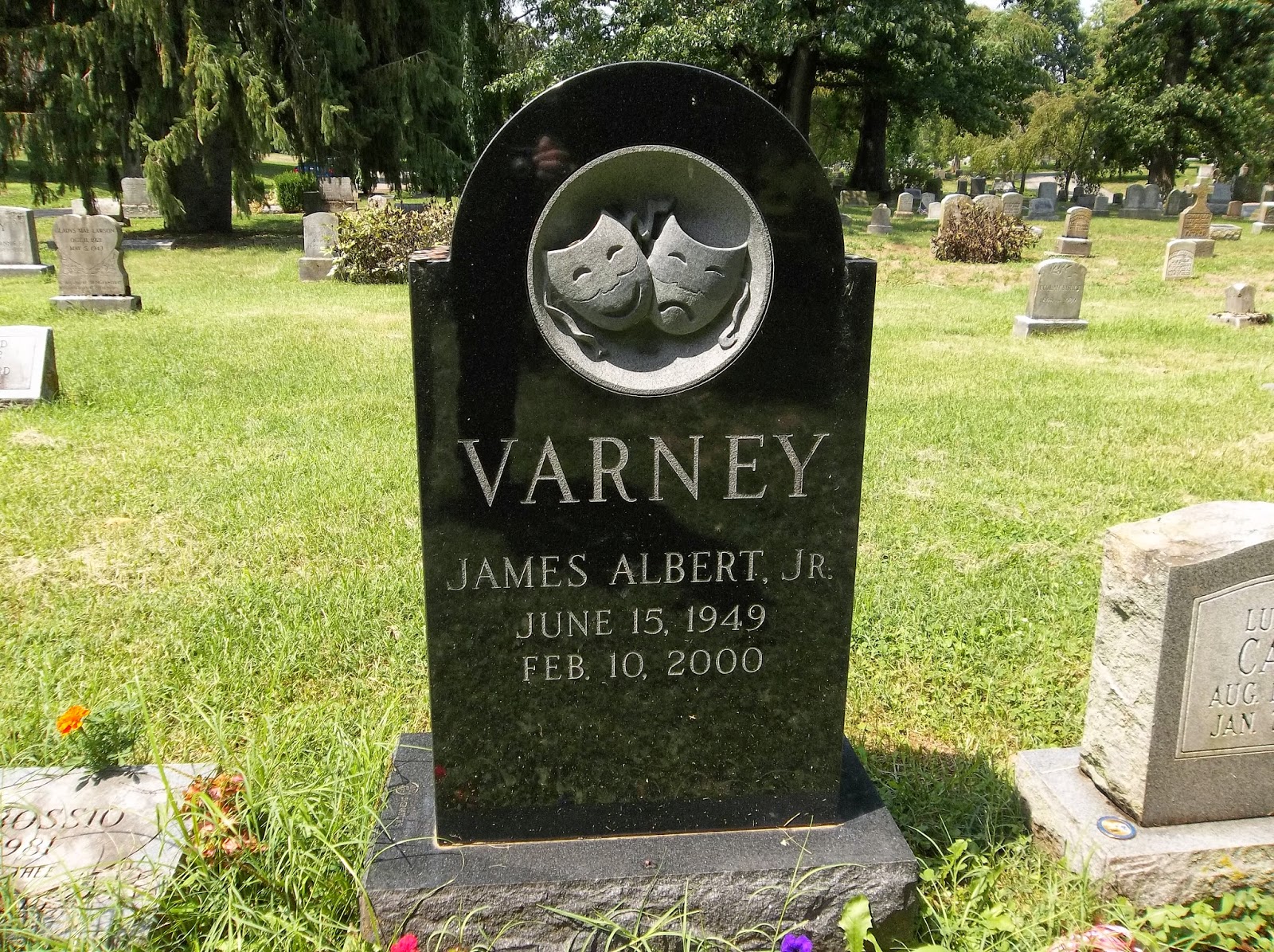 Travels of a Hobgoblin Taphophile: Jim Varney - Lexington Cemetery