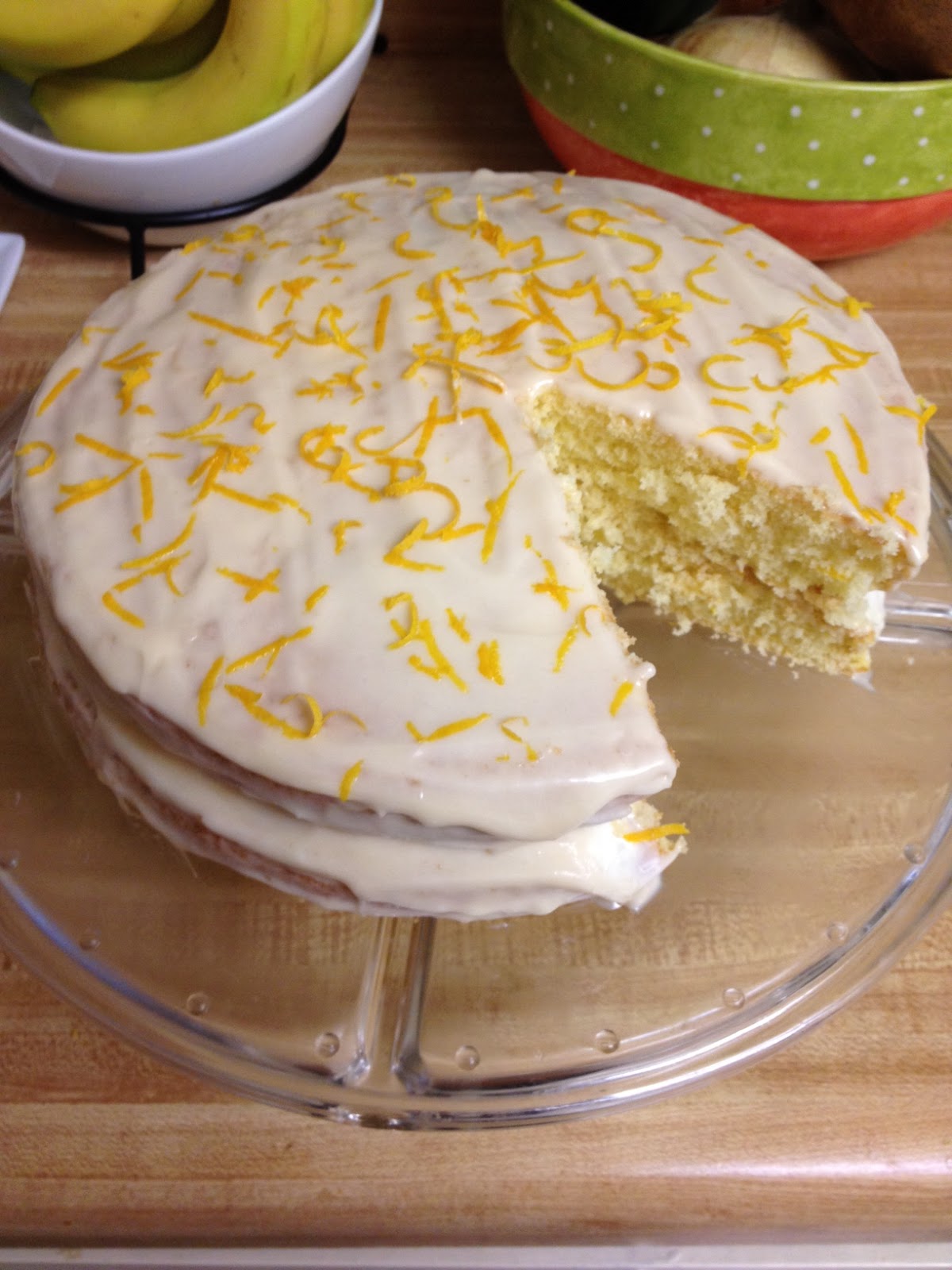 Freshman Foodie: Giddy for Gold Cake