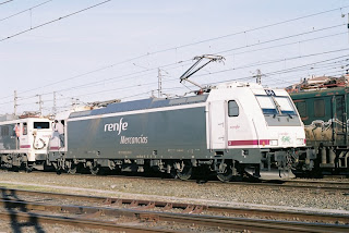 Simutrans Creations: New locomotive: Renfe Serie 253