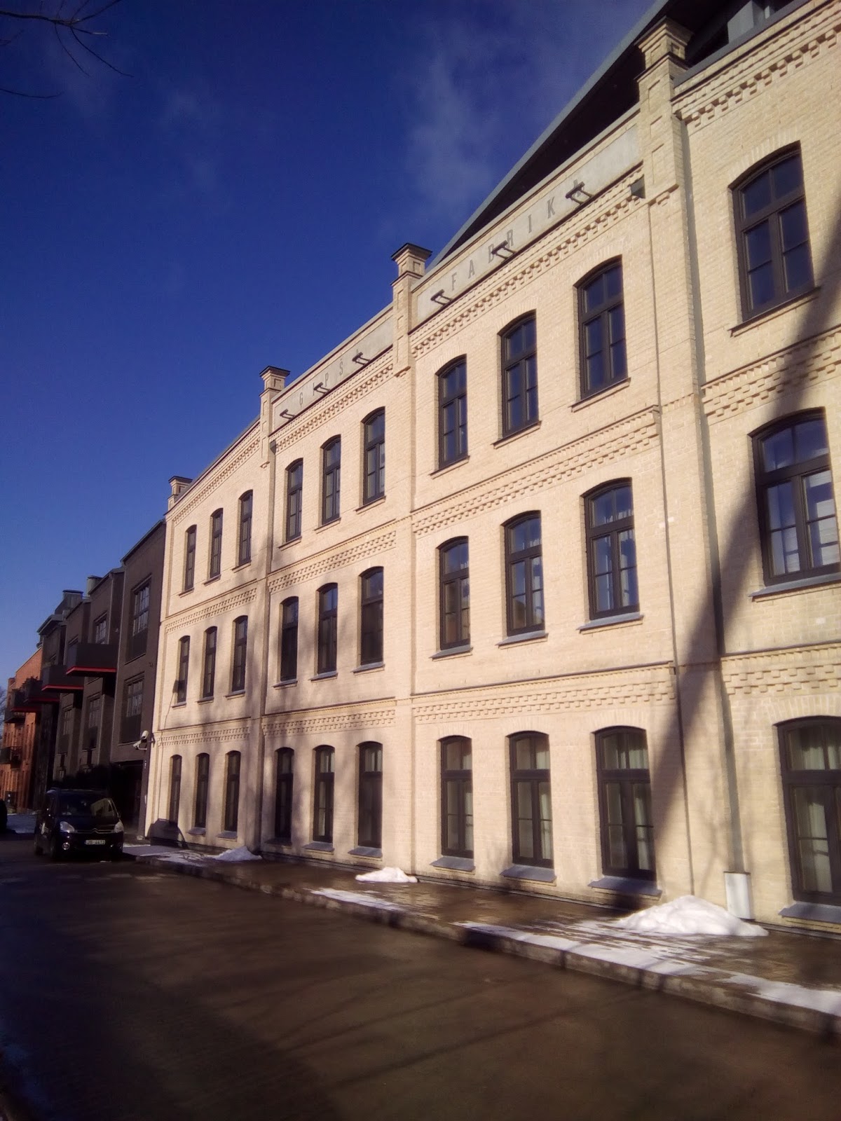 SB krikumi: 5. sērija: Balasta dambis