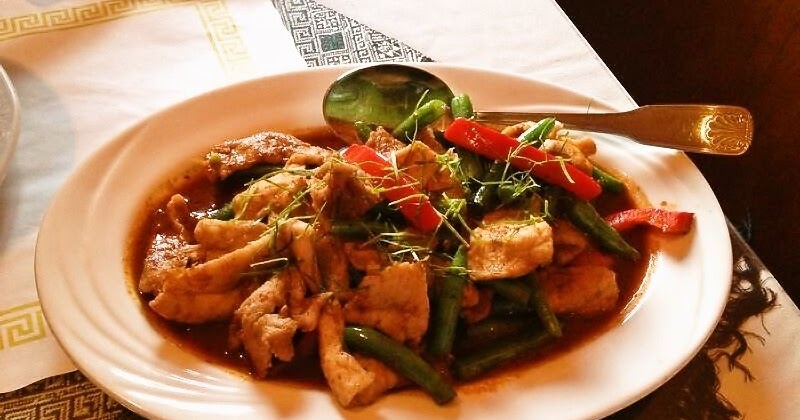 King and I Thai Kitchen - Pad Prik King | The Track of Time