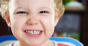 Hugo W Arostegui: Apretar Los Dientes y Continuar