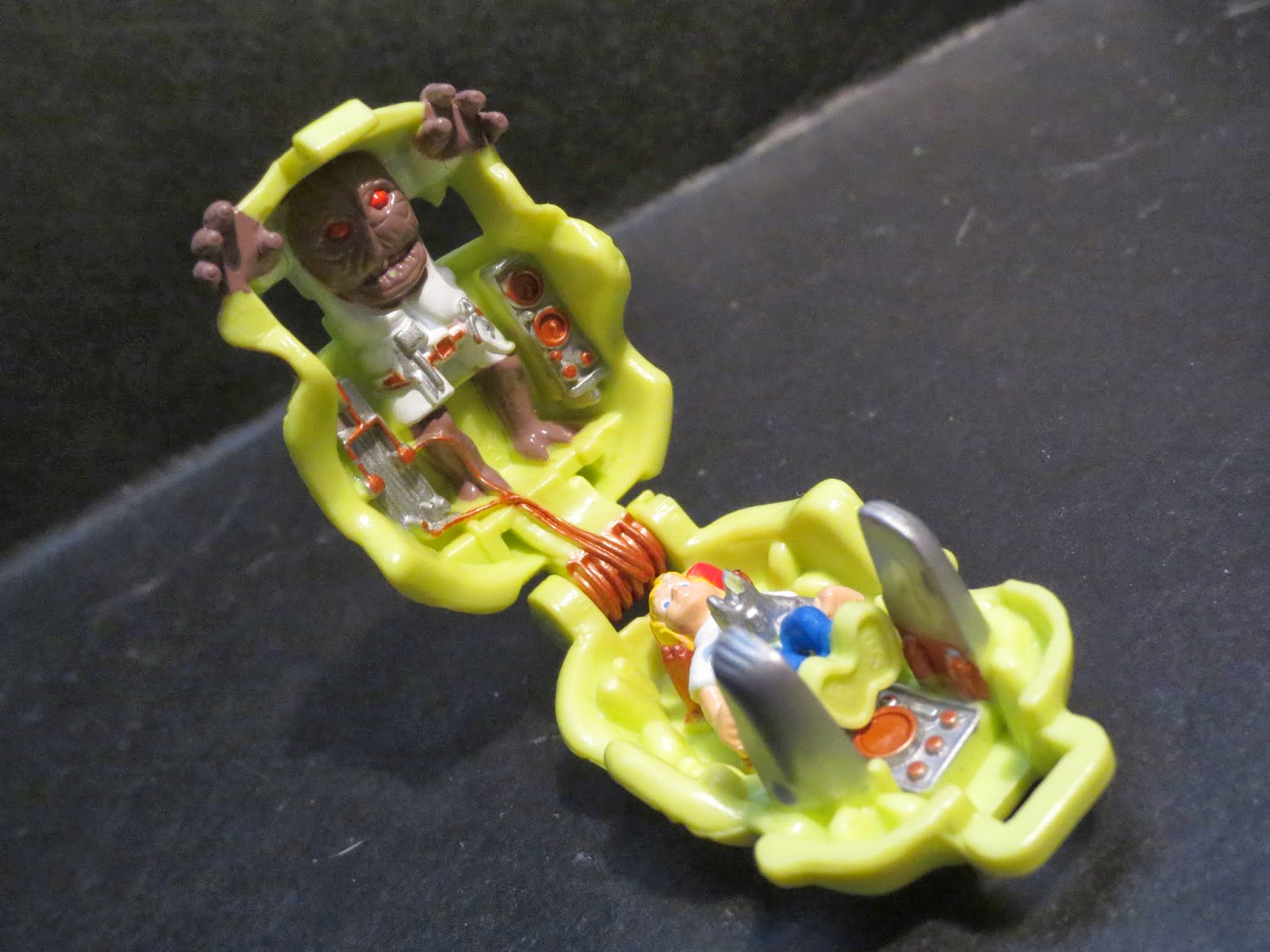 Action Figure Barbecue: Micro Playset Review: Brain Face and Wraptile ...
