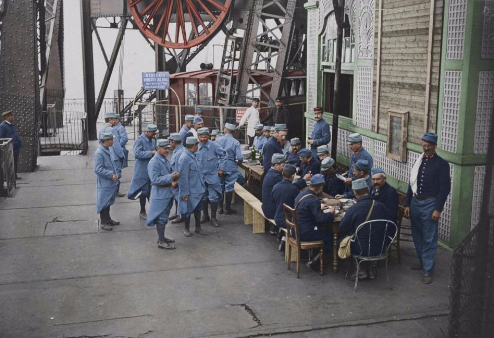 Remarkable Colorized Photos Reveal What Life Was Like For French ... Remarkable Colorized Photos Reveal What Life Was Like For French ...