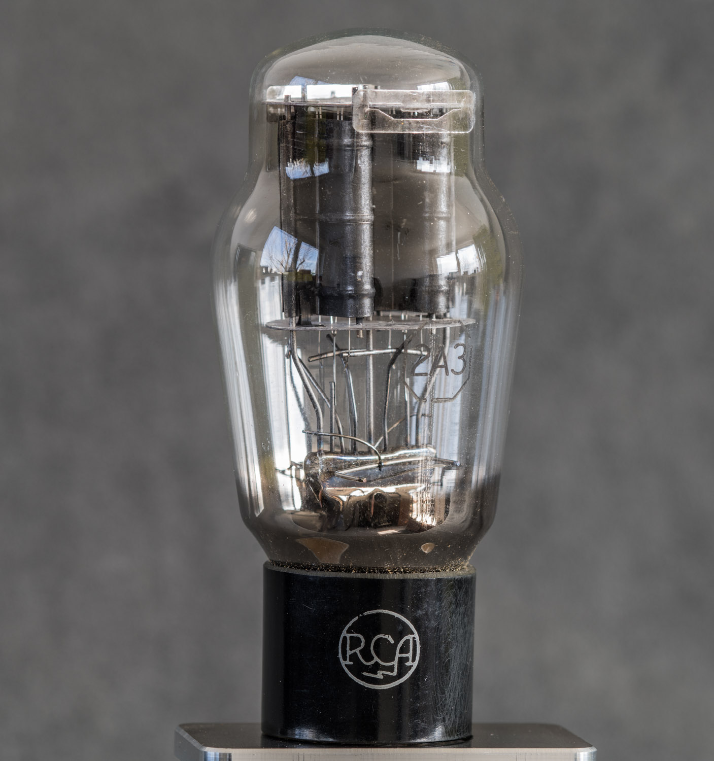 VinylSavor: Tube of the Month : The 2A3