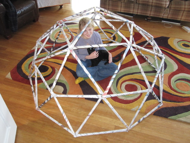 Mike Naylor - creative mathematics: Newspaper geodesic dome