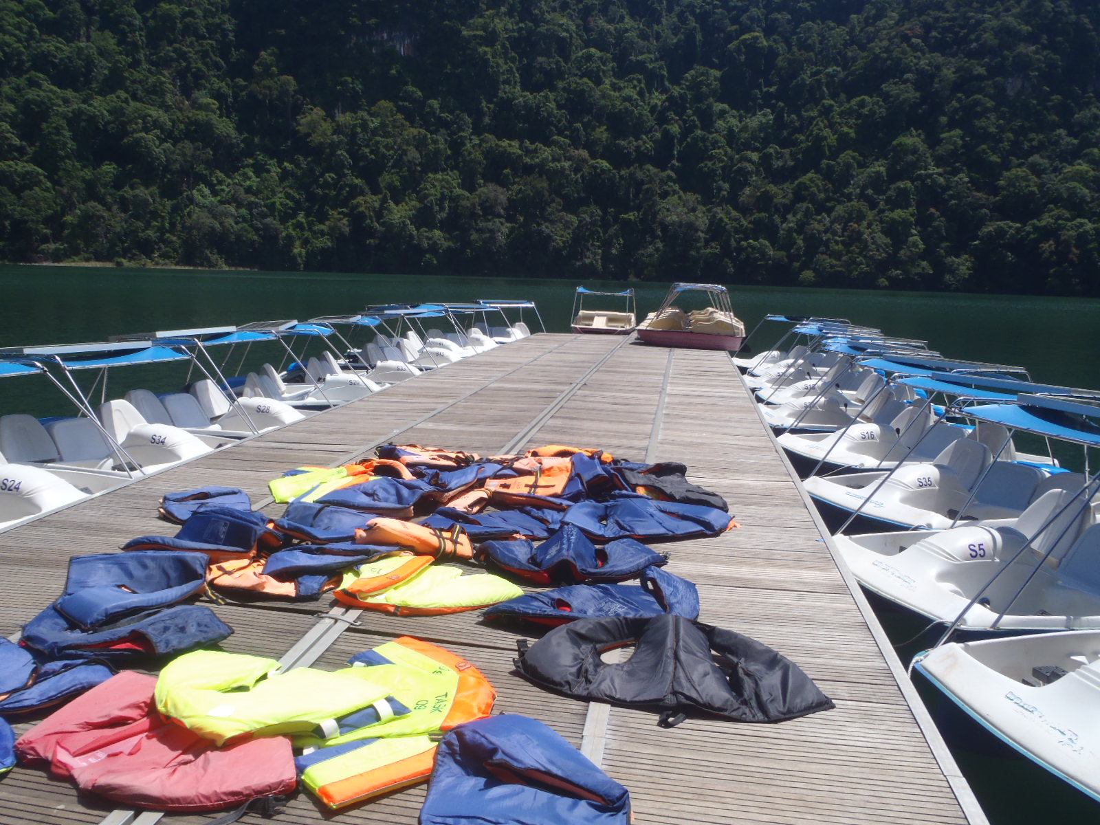 MY TRAVEL DIARIES.... (>_