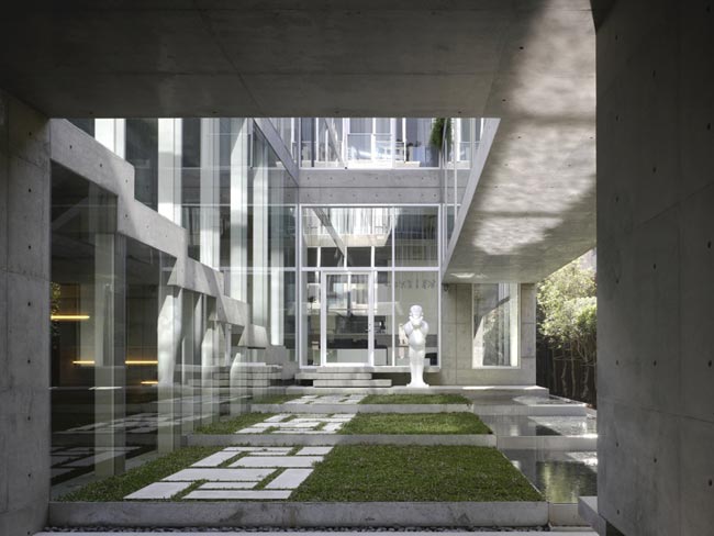 Connections: Building/Ground: Private Houses