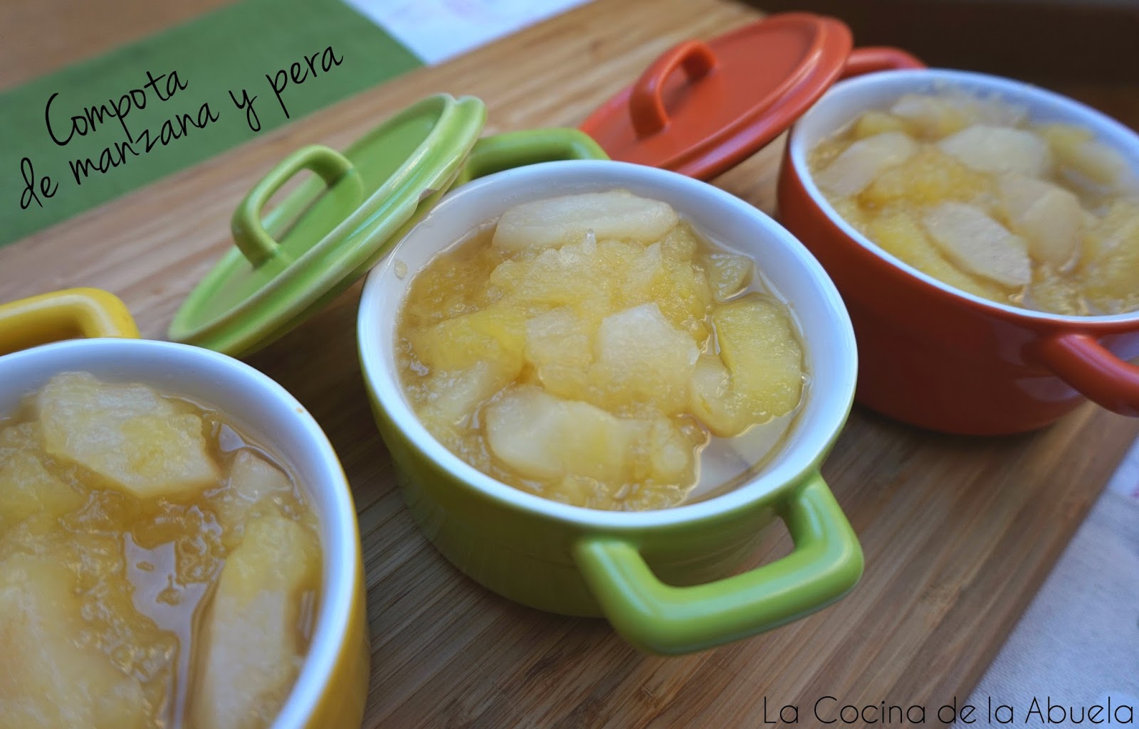 Compota de manzana y pera casera.