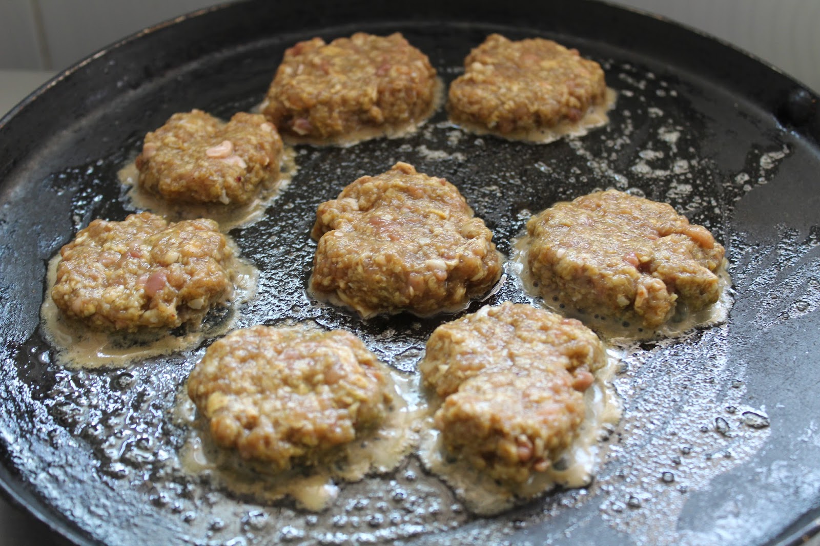 MUTTON PATTIES GRAVY