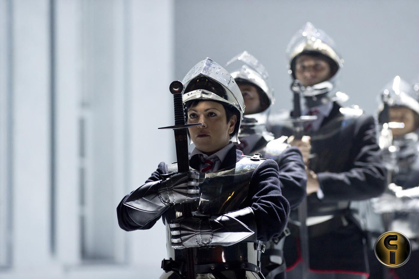 CULTURALMENTE INCORRECTO: "Rinaldo": Excelente y precisa puesta moderna ...