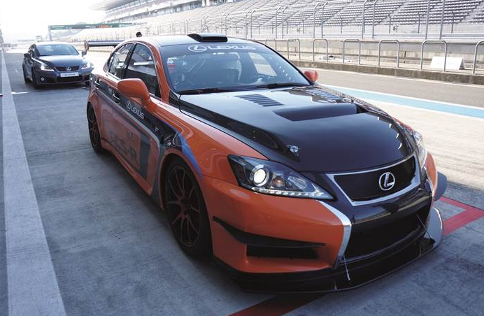 Lexus IS F CCS-R - The War of Auto's