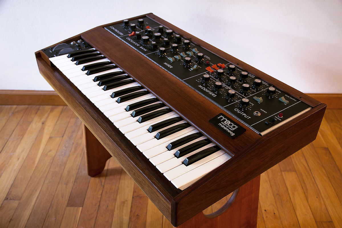 MATRIXSYNTH: 1970's Moog Minimoog Model D with Moog 1125 Sample & Hold