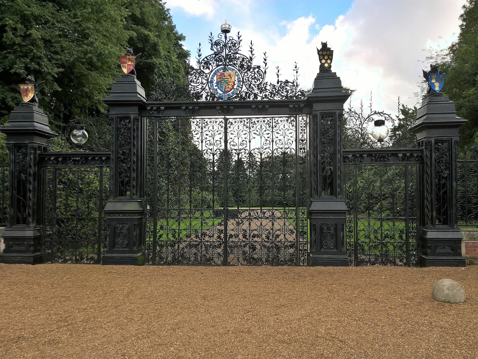 The Original PurpleTraveller....: A Royal Location.....