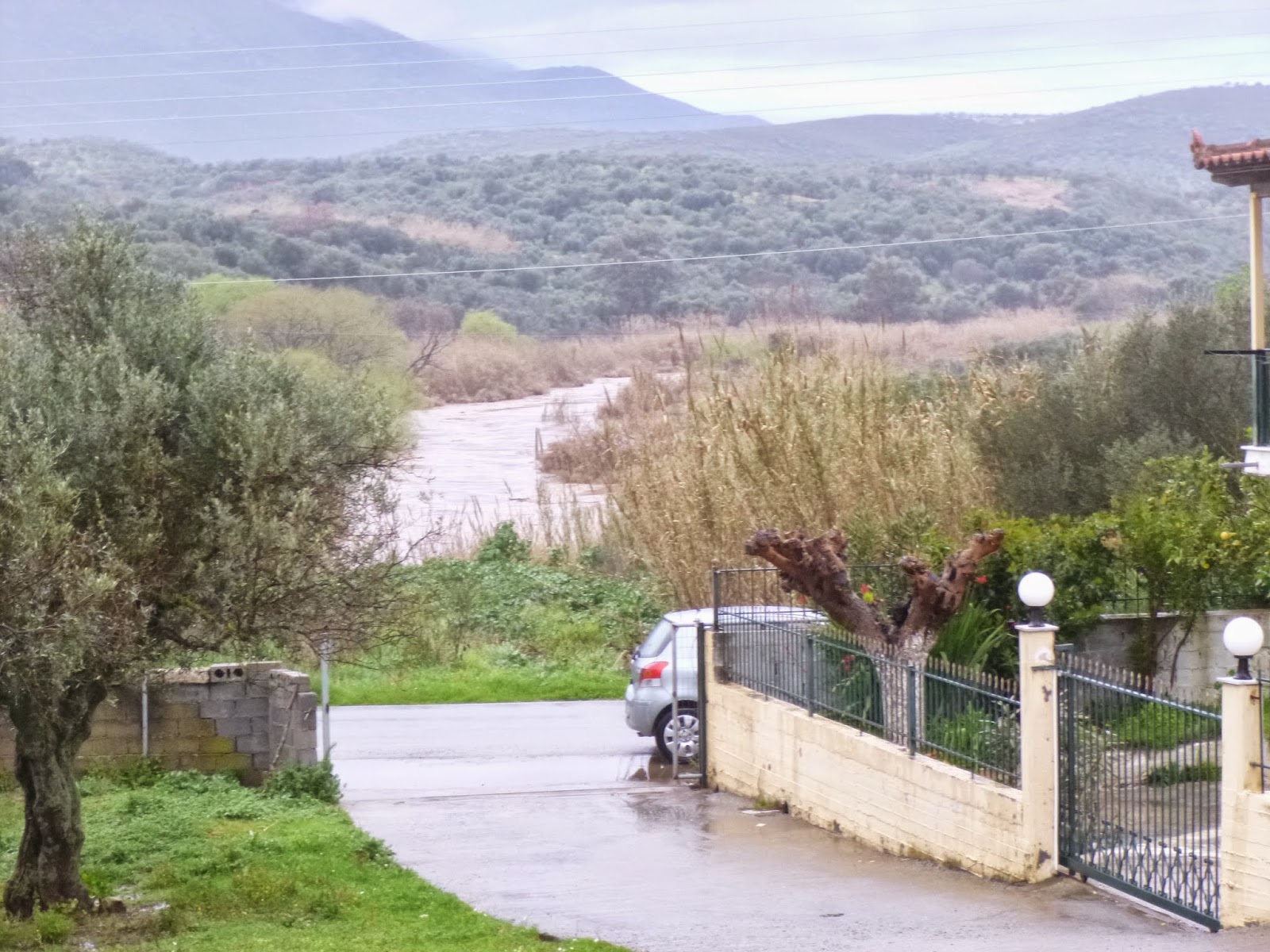 ΓΙΑΝΝΗΣ Δ.ΛΥΡΑΣ: ΠΛΗΜΜΥΡΕΣ ΣΤΗΝ ΑΝΩ ΜΕΣΣΗΝΙΑ ΤΑ ΠΟΤΑΜΙΑ ΜΑΥΡΟΖΟΥΜΕΝΑ ...
