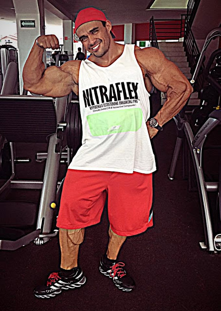 world bodybuilders pictures: bodybyuilder Manuel Lomeli El Charro