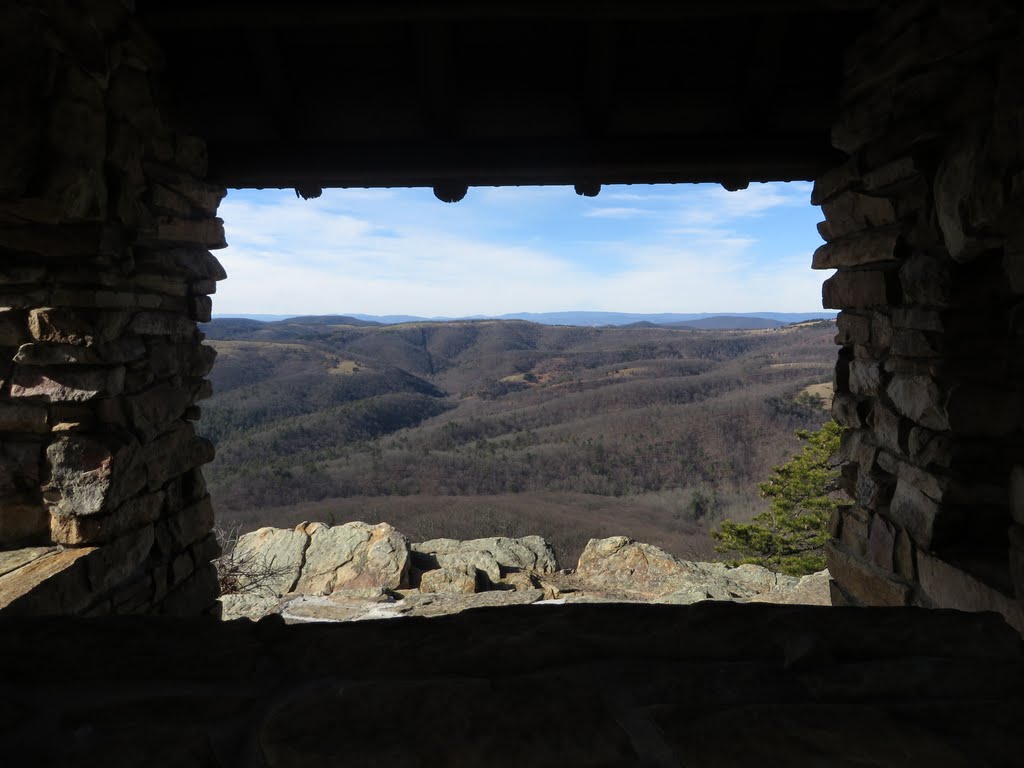 Skookum Traveler: Big Ridge and Cranny Crow (WV)