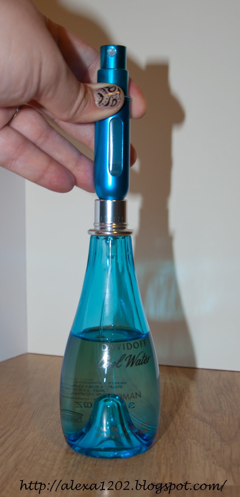 Addicted to Konad: Review: Travalo Excel - refillable atomizer