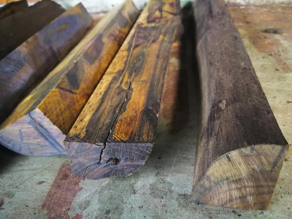 Tempahan Kemuning Hitam