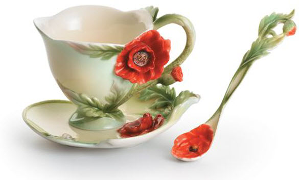 Amazingly beautiful Tea Cup and Saucer Designs for you. ~ DAMN AMAZING BLOG