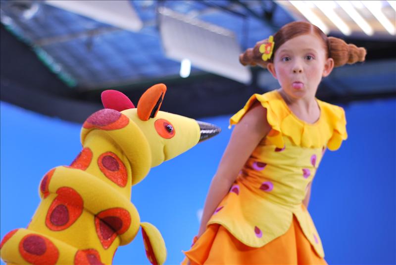 Costume and make up design for stage and film: Costume assistant : "El ...