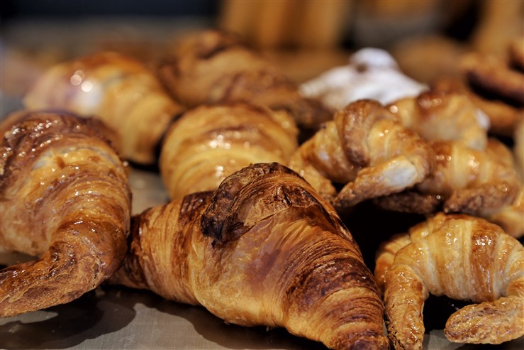 Coffee in solitude in the stunning town of Cardona