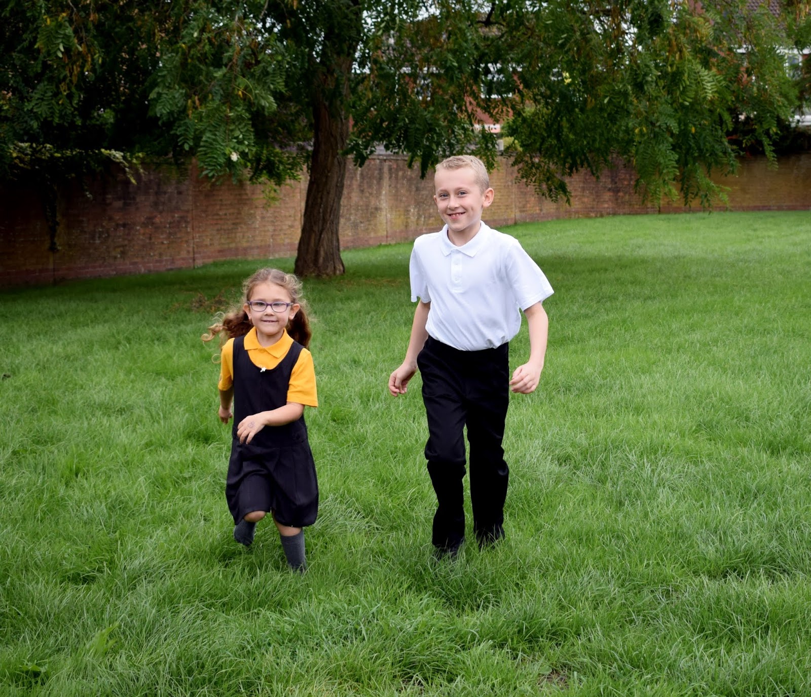 Tantrums To Smiles: Back to School with Tesco F&F Uniform Range.