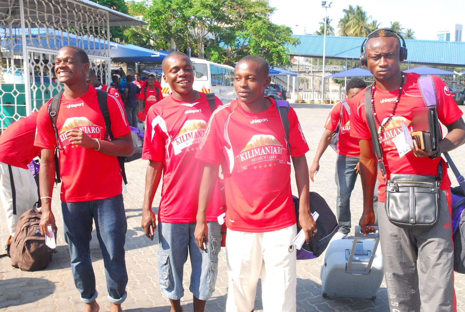 LIWAZO ZITO BLOG: SIMBA WAENDA KAMBINI ZANZIBAR